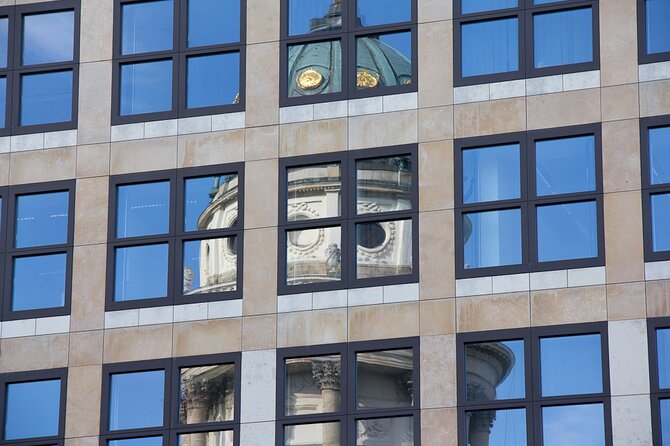 3-Hour Alternative Berlin Bike Tour: Vibes of Berlin - Navigating the Tour With Informative Guides