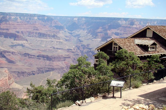 3 Hour Back-Road Safari to Grand Canyon with Entrance Gate By-Pass at 9:30 am - The Price and Overall Value