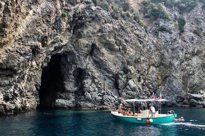 3-Hour Boat Tour of Scilla and Bagnara Caves - Whats Included in the Tour