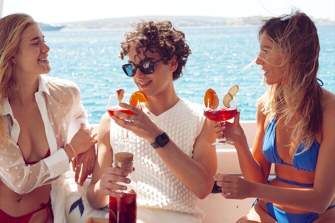 3-hour boat trip at sunset in the bay of Palma - An In-Depth Look at the Palma Bay Sunset Trip