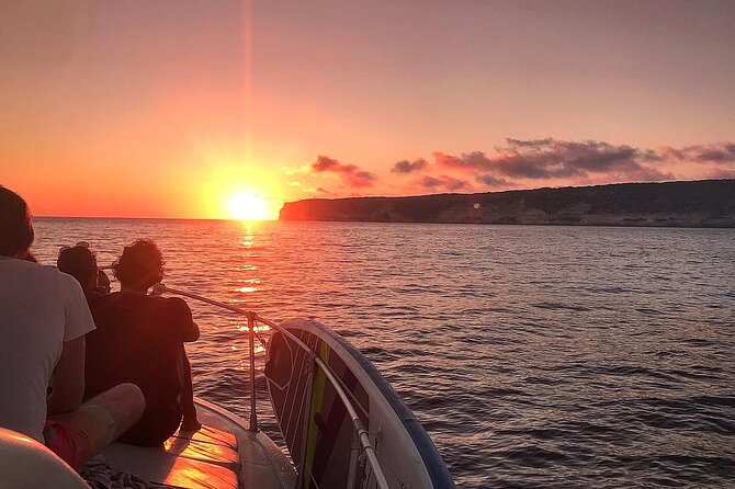 3-Hour Dolphin Watching at Sunset With Aperitif - Preparing for Your Dolphin Watching Adventure