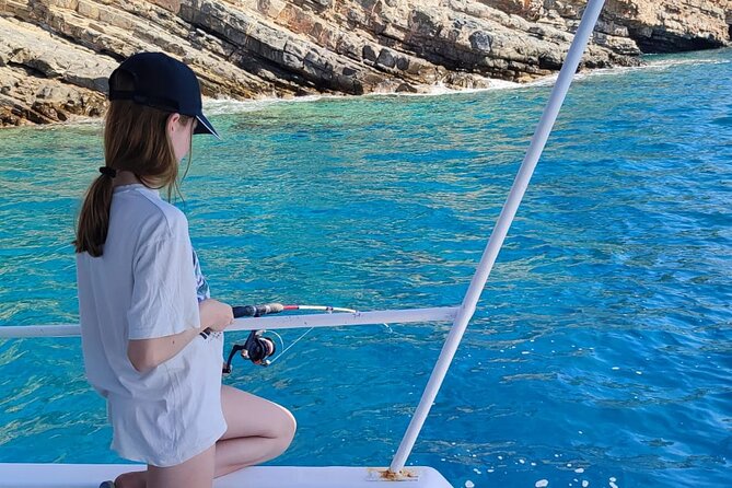 3 Hour Fishing and Swimming Boat Experience in Schisma Eloundas - Exploring the Wonders of Schisma Eloundas by Boat