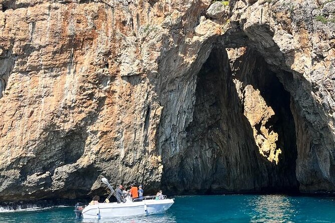 3-Hour Guided Boat Tour to the Caves in Santa Maria Di Leuca - Age Restrictions and Cancellation Policy