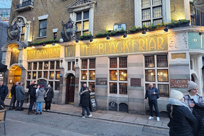 3-Hour Historic Pub Experience in London - The Experience and Atmosphere