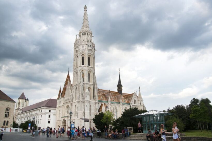3-Hour Orientation Walking Tour of Buda and Pest - Detailed Breakdown of the Itinerary