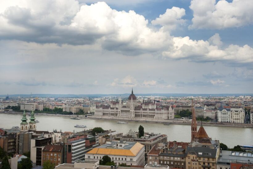 3-Hour Orientation Walking Tour of Buda and Pest - What the Reviews Highlight Most