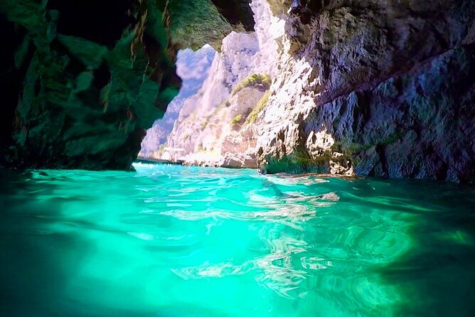 3-Hour Private Boat Tour of the Island of Capri - Recommendations and Tips