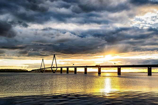 3-Hour Private City Walking Tour With a Canal Tour Ticket - Pricing and Booking Information