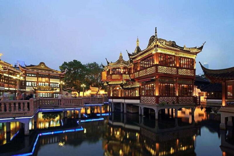 3-Hour Private Tour of Yu Garden & Old Town with Tea Tasting - Discovering the Charm of Yu Garden and Old Town