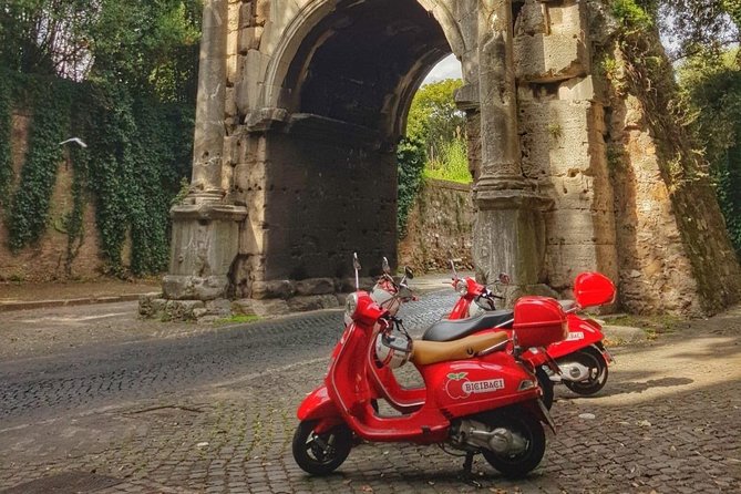 3-Hour Rome Small-Group Sightseeing Tour by Vespa - Exploring Rome on a Vintage Vespa