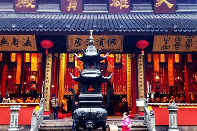 3-Hour Shanghai Jade Buddha Temple Tour with Calligraphy Experience - Deep Dive into the Experience