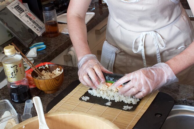 3-Hour Shared Halal-Friendly Japanese Cooking Class in Tokyo - Traditional Sushi Preparation
