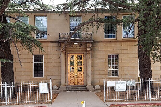3-Hour Tour - Warren, Old Bisbee, Lowell, Open Pits - Warren: A Town with Many Layers