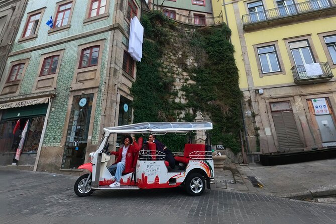 3 Hour Tuk Tuk Tour in Porto - Guide Profiles: Carlos, Beatriz, and Vicente