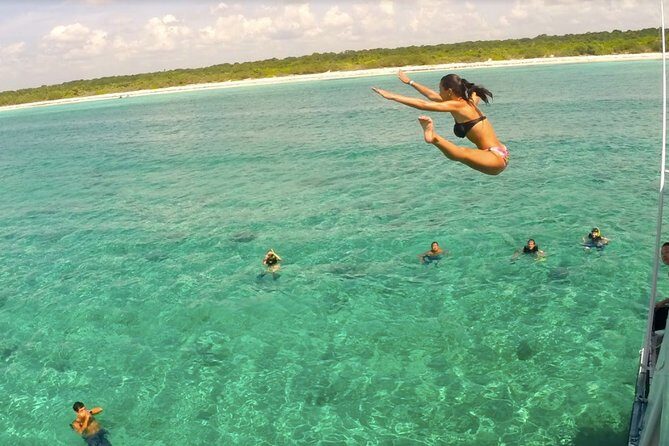 3 Hours - 53' Hatteras - Tulum, Playa Del Carmen, Riviera Maya - Who Will Love This Tour?