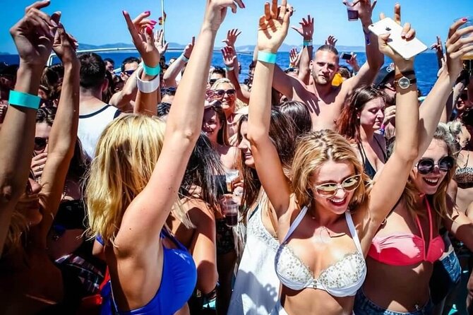 3 Hours Boat Party With 2 Live DJS in Mallorca - What to Expect