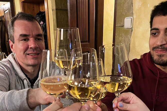 3 Hours Food Tour in Prague Retro - Beverage Experience