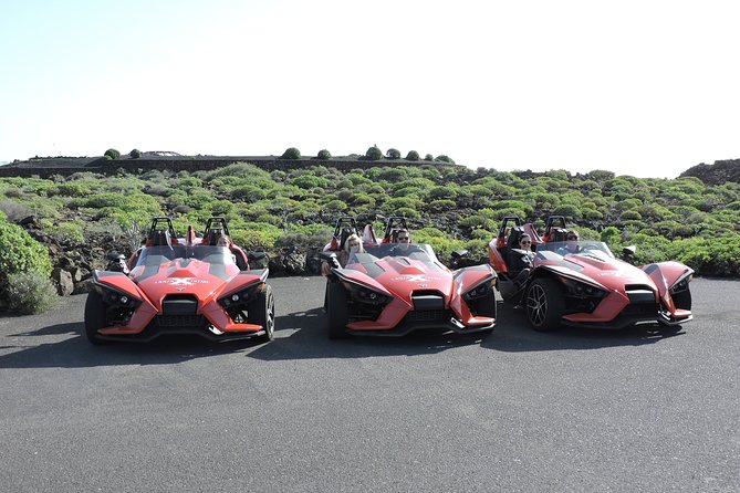 3 Hours Guided Tour With Polaris SLINGSHOT Around Lanzarote - Unique Features of the Polaris Slingshot