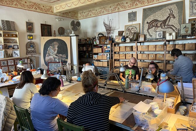3 Hours Mosaic Workshop in Trastevere - Instructor and Learning