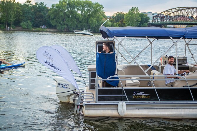 3 Hours Prague Private Boat Cruise Beer or Prosecco Unlimited - What to Expect on the Cruise