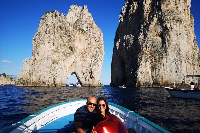 3 Hours Private Capri Boat Tour With Pasta and Prosecco - Knowledgeable Guides and Personalized Experience