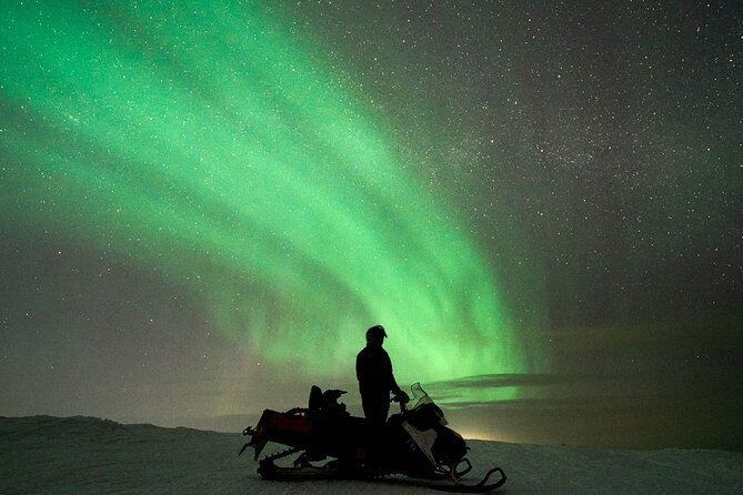 3 Hours Snowmobiling Under Auroras and Night Sky - Returning From the Snowmobile Ride