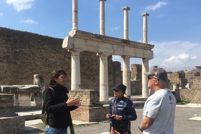 3 Hours Walking Tour in Pompeii With an Archaeologist - Meeting and Transportation