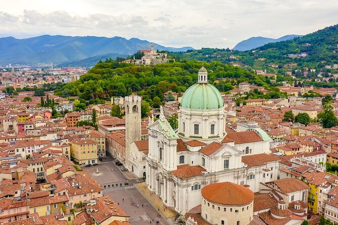 3 Hours Walking Tour With a Drink in Brescia Italy - Experiencing City Squares