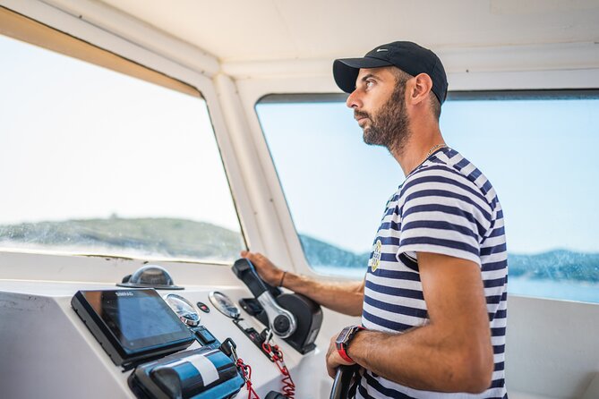 3 Islands Tour - HopOnHopOff - Daily Ticket - Positive Experiences