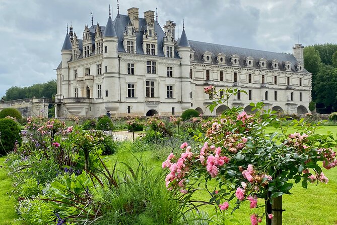 3 Loire Castles Live Guided Small Group Trip by Minivan Winery - Chateau Chambord: A Renaissance Masterpiece