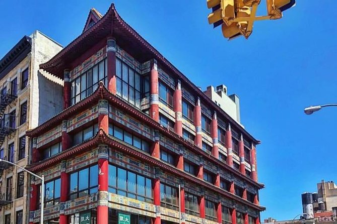3 New York Neighborhoods Semi-Private Tour : SoHo, Chinatown and Little Italy - Chinatown: A Cultural Mosaic in 35 Minutes