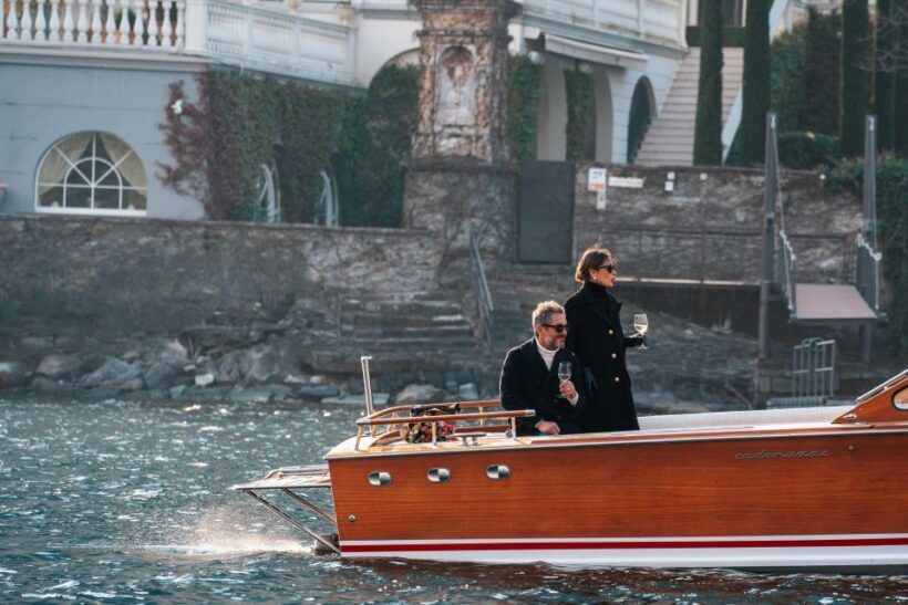 3 or 4 hours Classic Wooden Boat Tour with Prosecco - The Extended 4-Hour Option