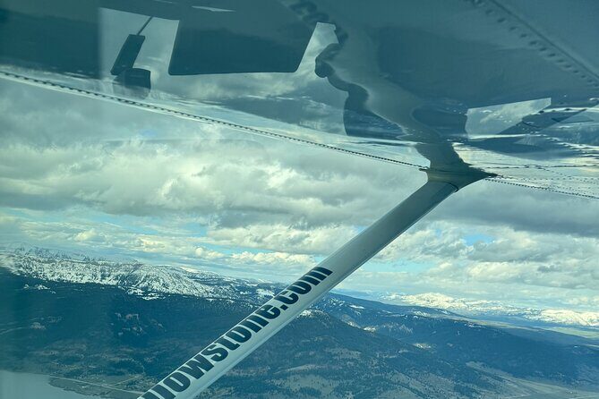 30 Minute Aerial Tour Yellowstone Skyline - An aerial perspective on Yellowstone’s towering mountains