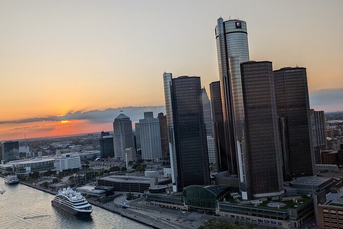 30 Minutes Private Downtown Detroit Helicopter Ride - The Experience: What to Expect