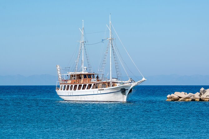 30M Wooden Traditional Boat - 6.5 Hours Day Cruise in Rhodes - Exceptional Crew and Service