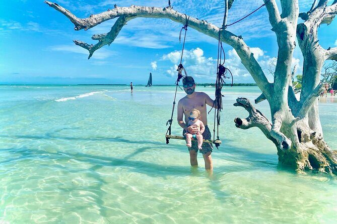 38' Private Boat Charter Rental - Islamorada W/Capt up to 13ppl - Exploring the Islamorada Private Boat Experience