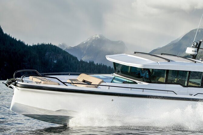 38' Private Luxury Sunset Charter w. Music & Drinks, up to 13 ppl - What Makes This Tour Stand Out?