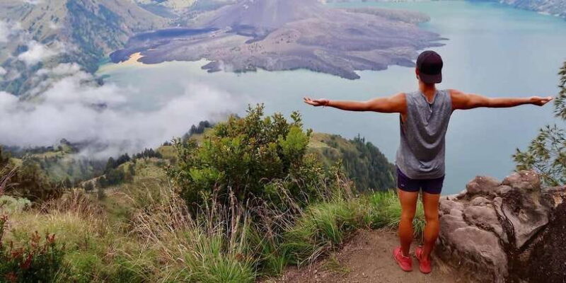 3d/2n trekking mount rinjani summit lake & hot springs - Key Points