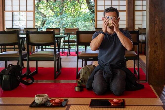 3h Private Tour With a Local Photographer - Operating Schedule