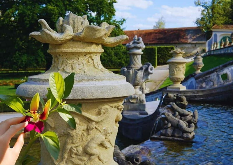 3h Royal Castle Tour, Interior, Pralines, Coffee & Dessert - Who Should Consider This Tour?