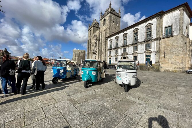 3h30 Tour in Porto by Tuk Tuk - Tour Logistics and Accessibility