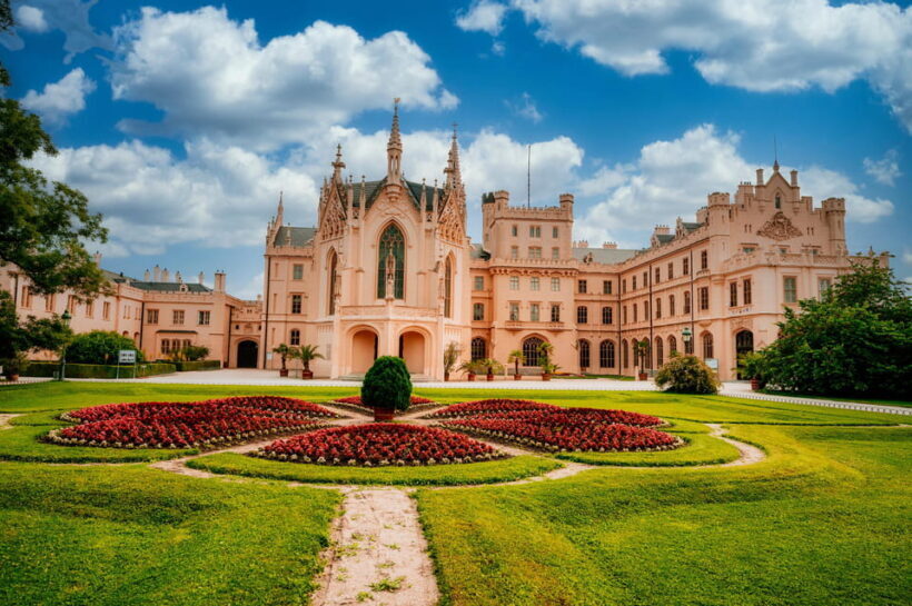4 castles private day trip from Vienna to South Moravia - Why This Tour Stands Out