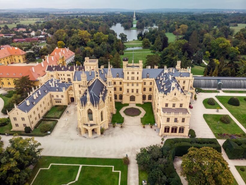 4 castles private day trip from Vienna to South Moravia - FAQs