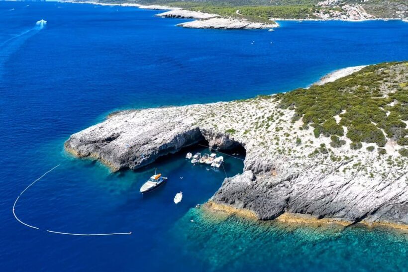 4 Caves & Komia Private Speedboat Tour from Split - Introduction: A Sea of Natural Wonders and Small-Town Charm
