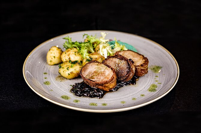 4 Course Dinner Cruise With Piano Show - Logistics and Accessibility