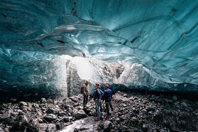 4-Day Iceland: Golden Circle, South Coast, Volcano Hike & Northern Lights - Day 2: Discovering the South Coast