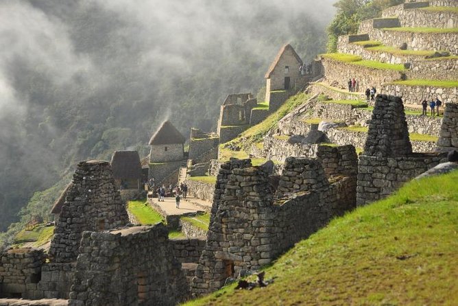4-Day Lares Trek to Machu Picchu From Cusco - Accommodation and Group Size