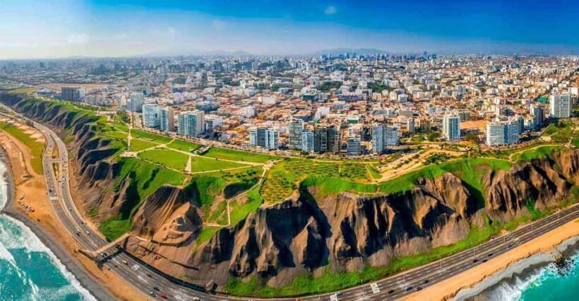 4-day tour: Lima, Cusco and tour to Machu Picchu by Train - Flying to Cusco: A Mountainous Marvel