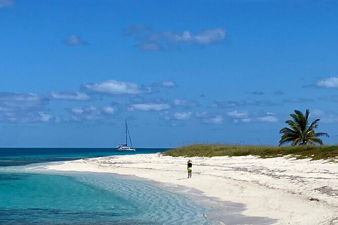 4 Days, 3 Nights Sailing Catamaran Experience in the Exumas, Bahamas - The Sum Up