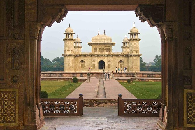 4 Days Delhi Agra Jaipur Private Tour From Delhi - Exploring the Four-Day Tour in Detail
